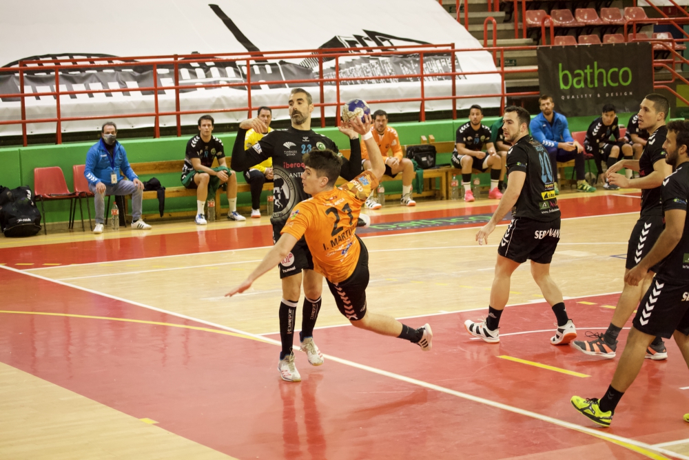 201205_WEB_BMT-ANT_Isi-Martinez - BM. Torrelavega